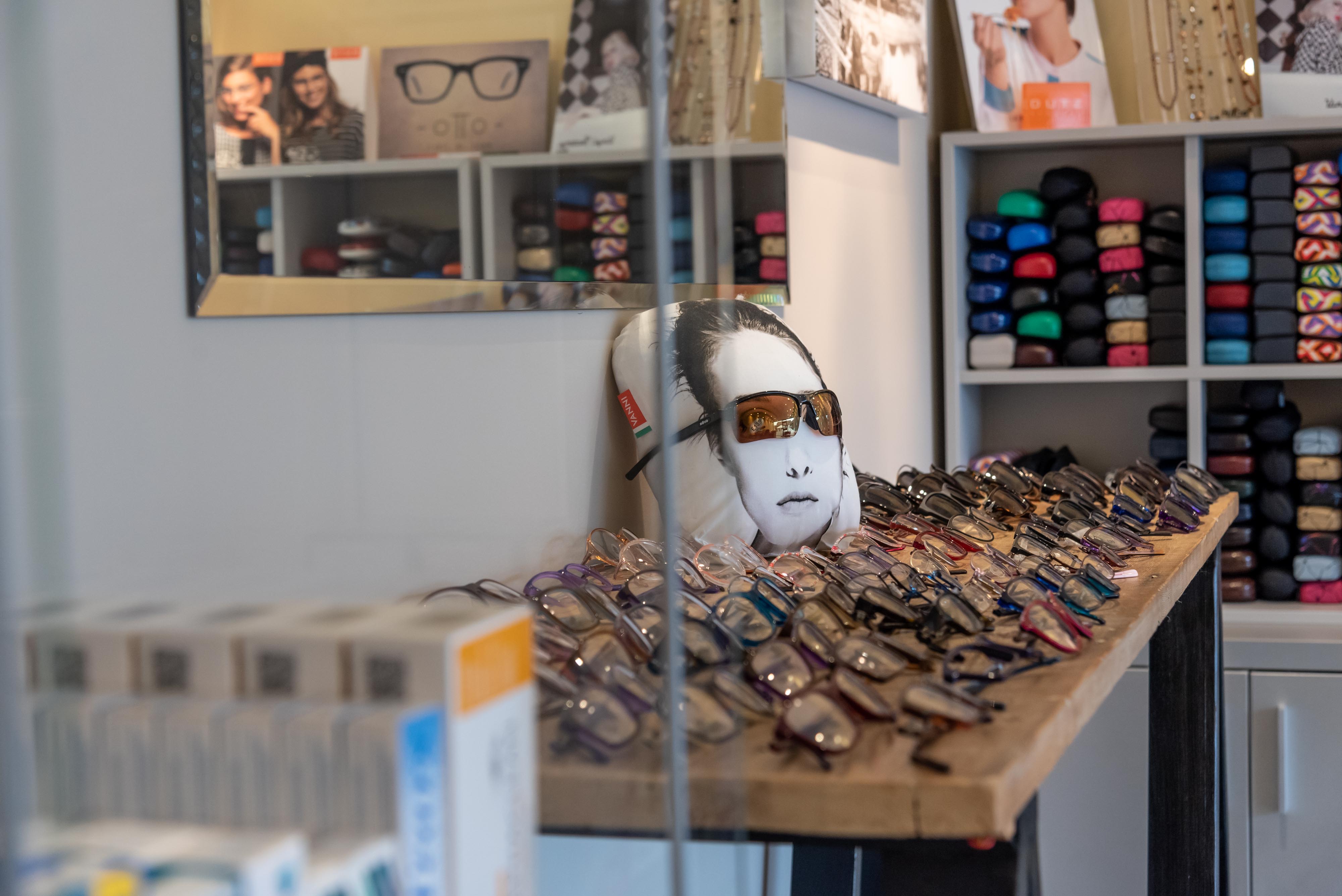 Contact us | Lingfield Opticians